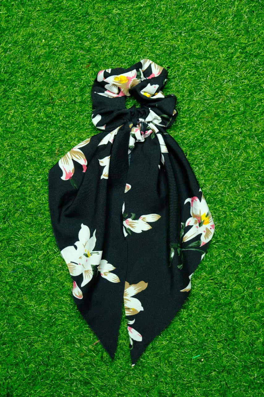 Black Floral Tail Scrunchie – handmadelovebytanya